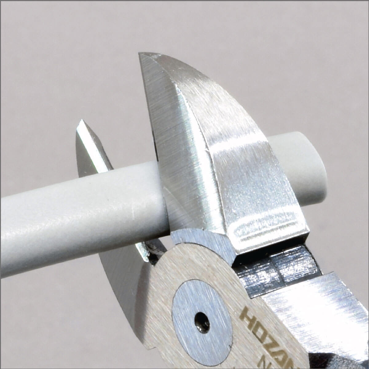 N-12 Diagonal Cutter [HOZAN] HOZAN TOOL INDUSTRIAL CO., LTD.